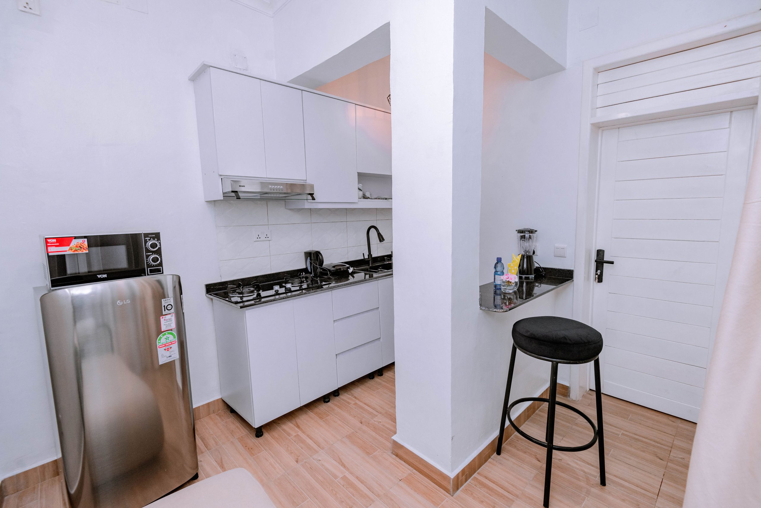 One-Bedroom Apartment – Makeri Residence